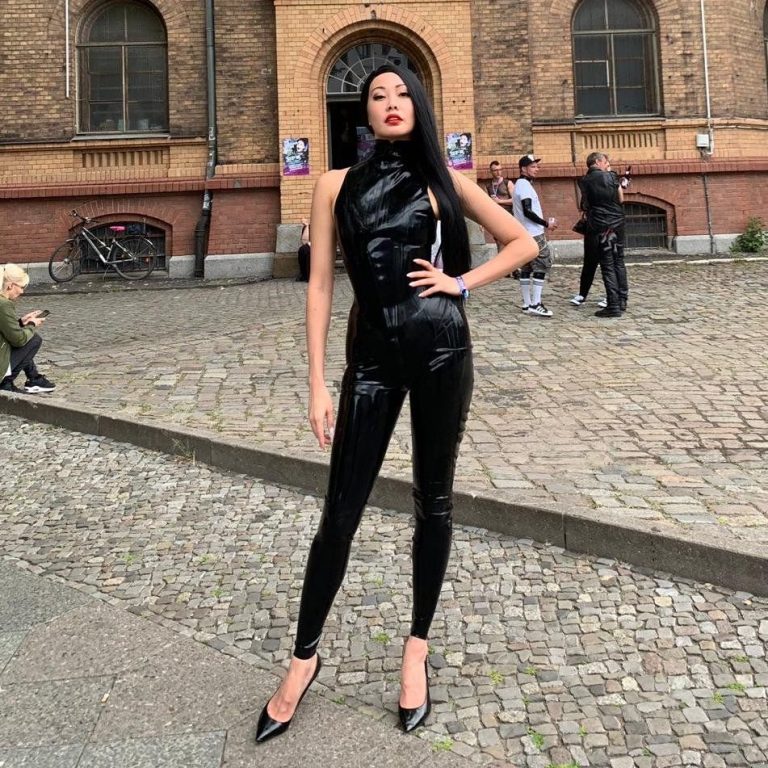 EVA OH – BDSM Trainer. Tea Mistress #teakink. Safeword Podcast.